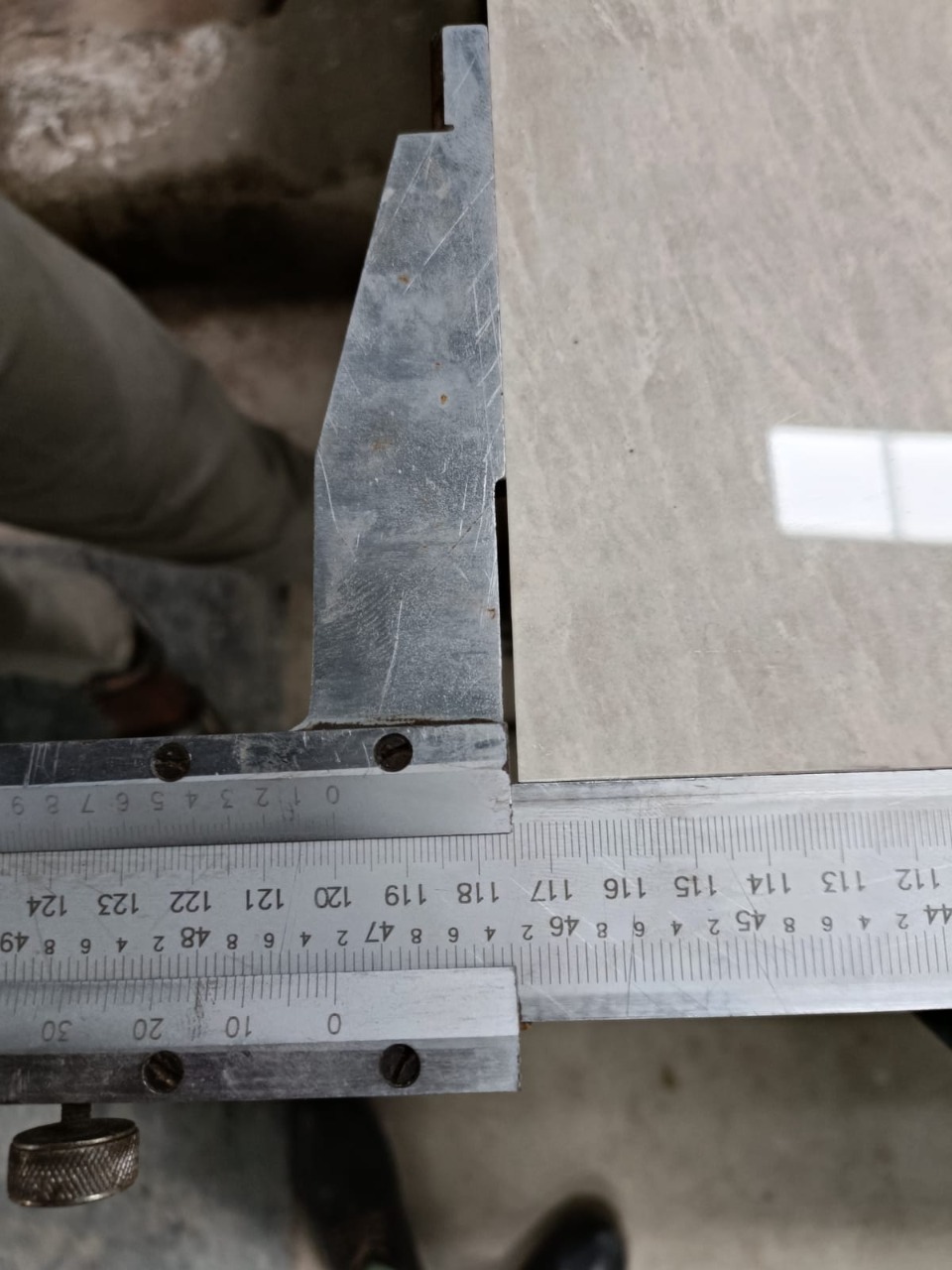 How to Check Ceramic Tiles from a Customer & Importer Perspective?